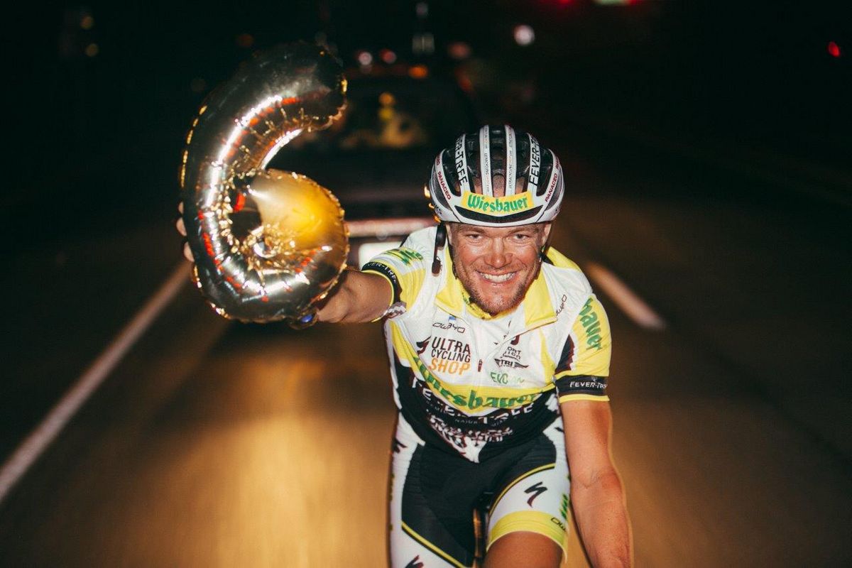 Christoph Strasser schafft historischen 6. RAAM-Sieg